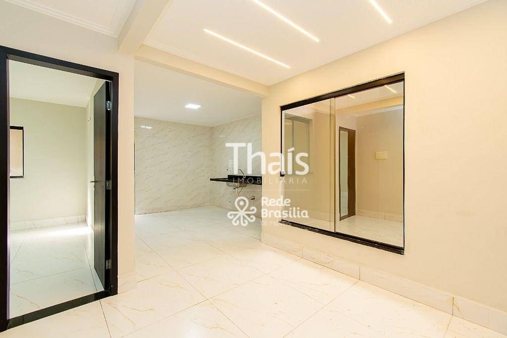 Casa para aluguel com 5 quartos ou + em Samambaia Sul, Samambaia - R$ 3 ...