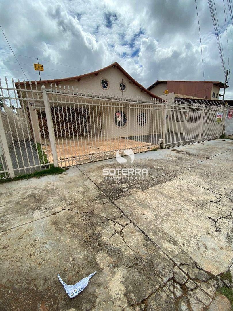 Casa para aluguel com 4 quartos em Taguatinga Norte, Taguatinga - R$ 5. ...